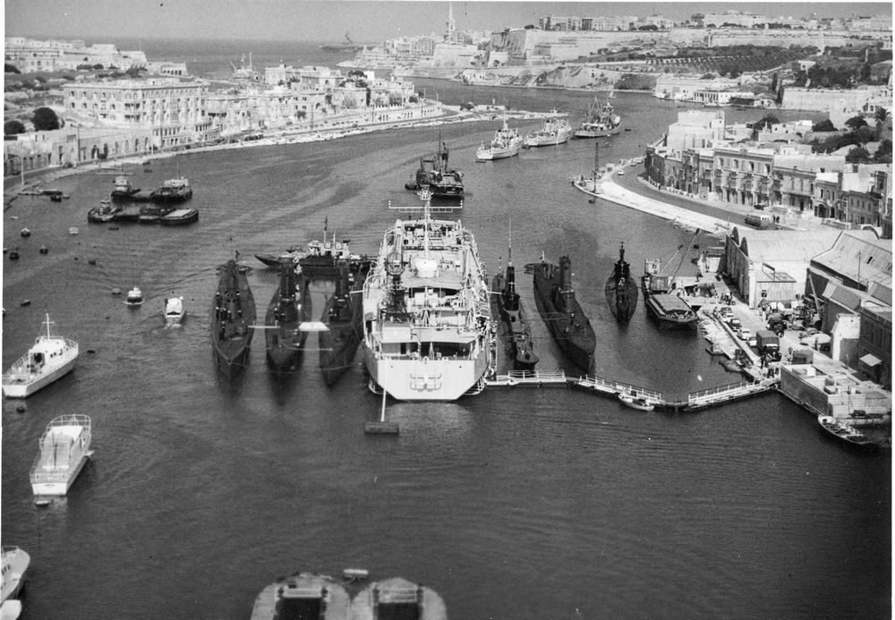 Submarine Depot ships and Submarine Rescue ships