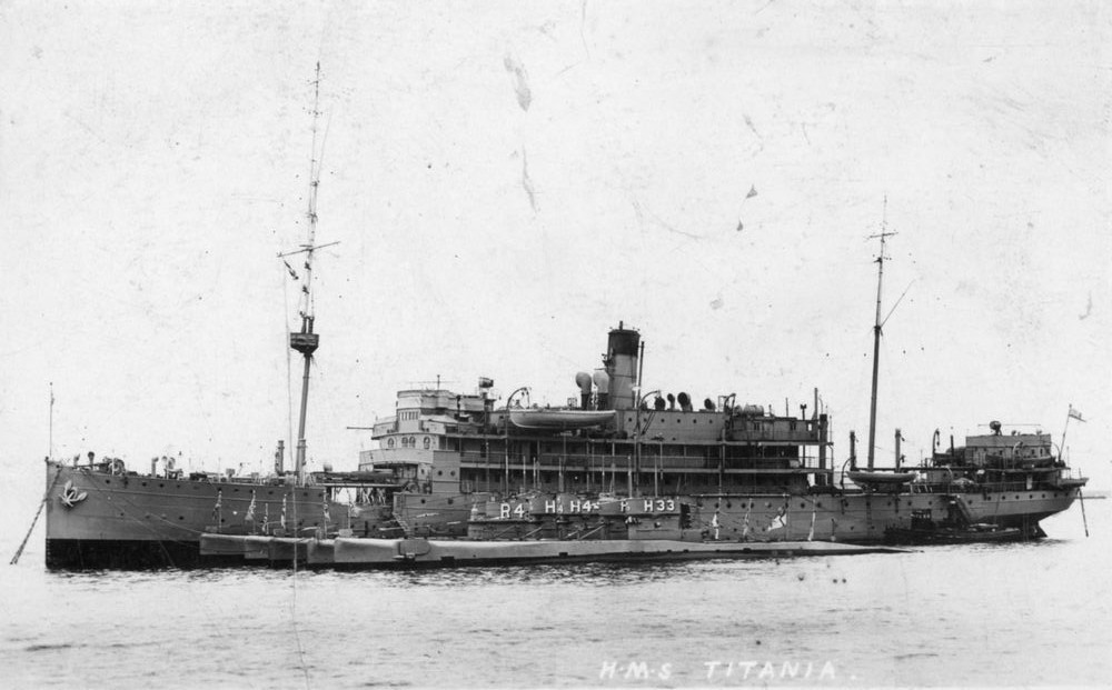 Submarine Depot ships and Submarine Rescue ships