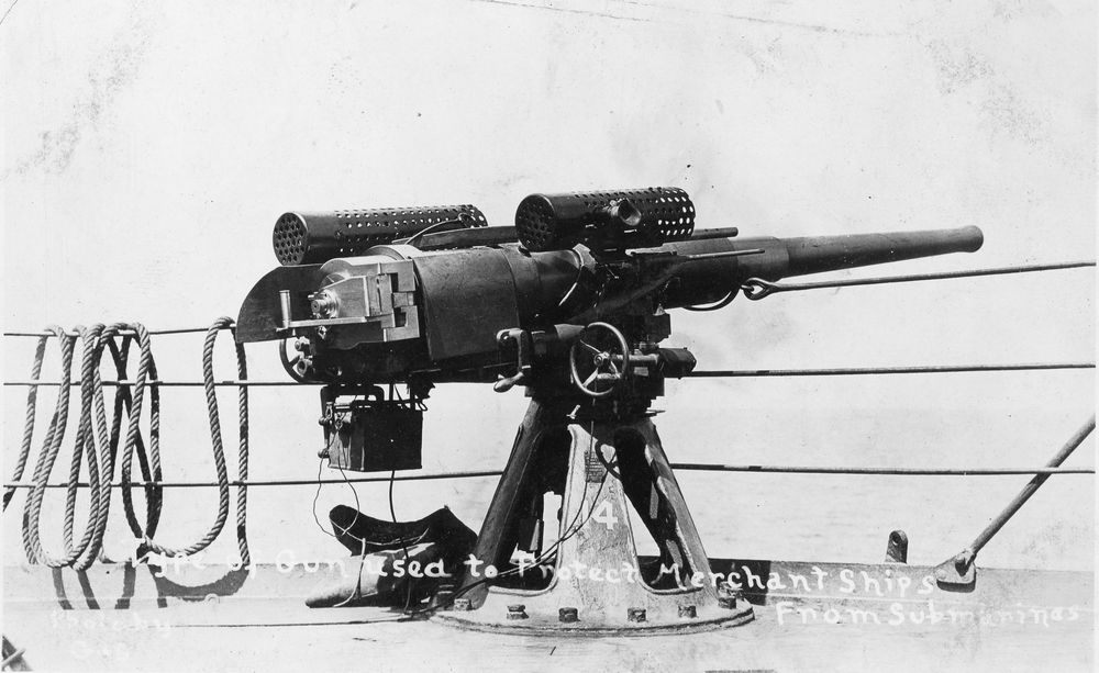 Naval Guns: manning and working