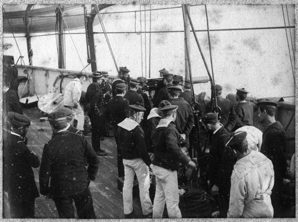 Naval Automatic guns: Vickers Maxim guns