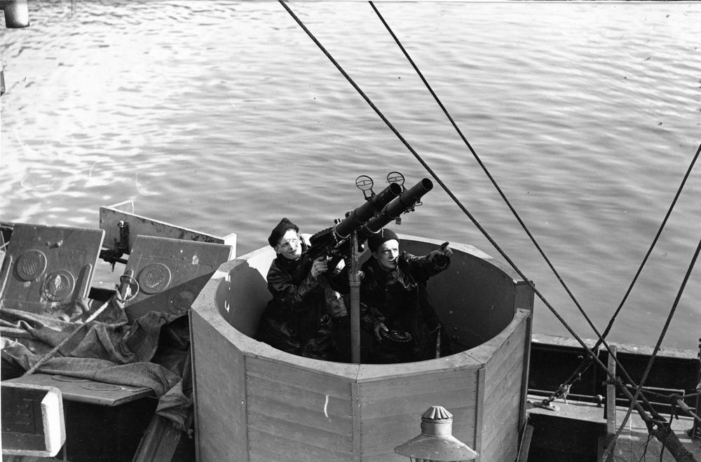 Naval Automatic guns: Part 3 Light machine guns